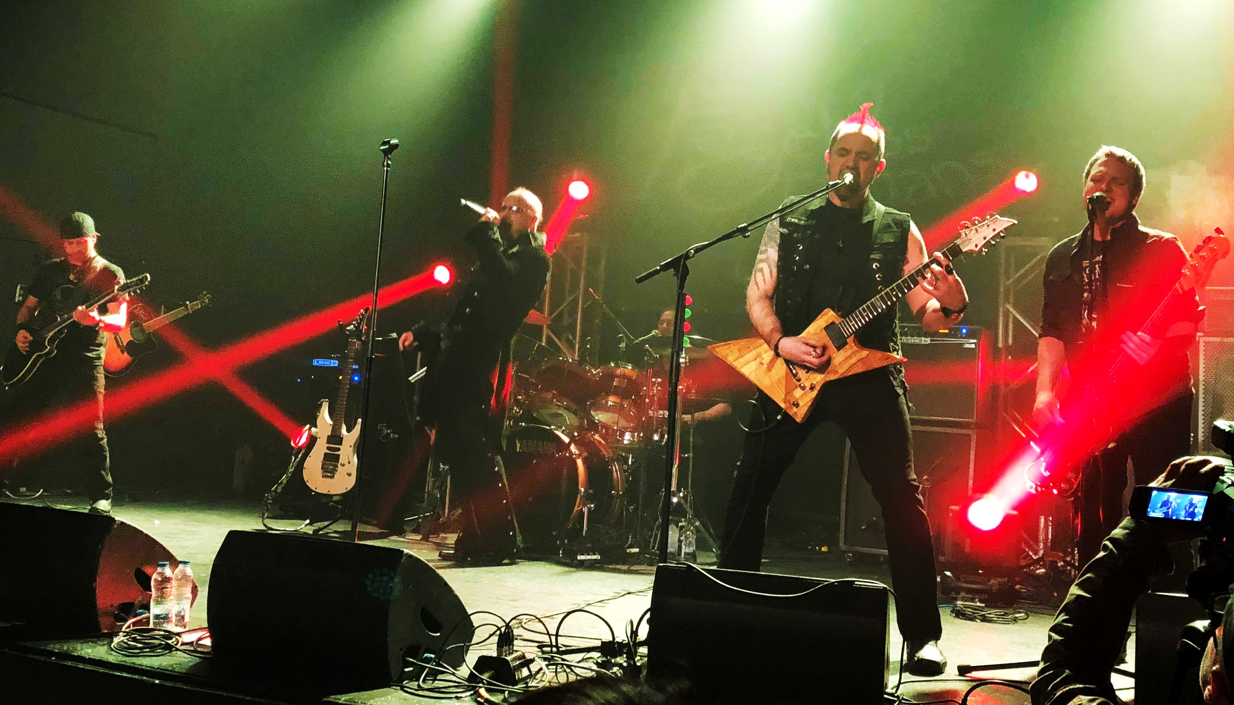 Nouveau groupe rock alternatif "Faceless Orphans" | Nouvelles | Journal ...