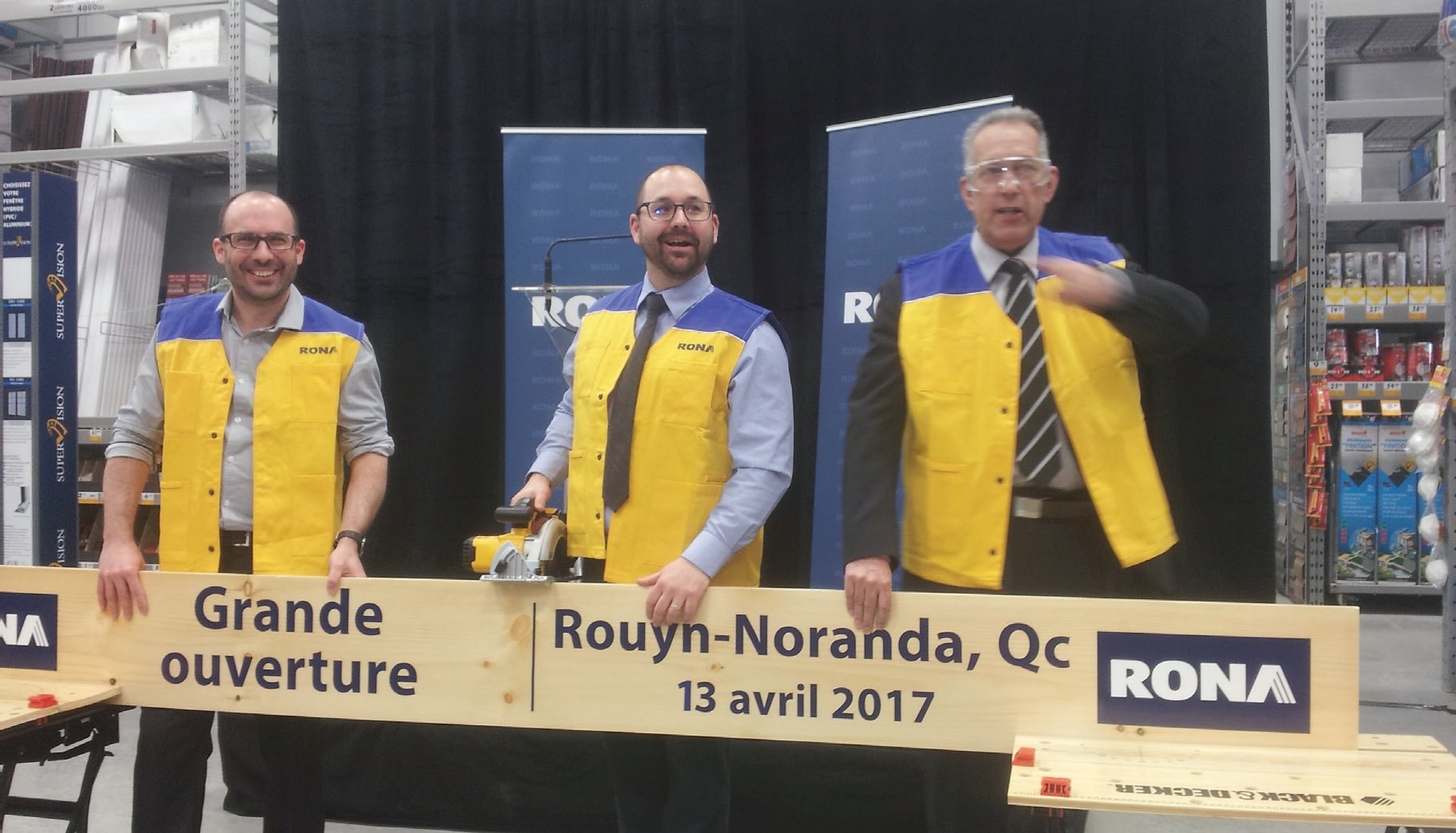 Ouverture officielle du nouveau Rona | Nouvelles | Journal Ensemble ...